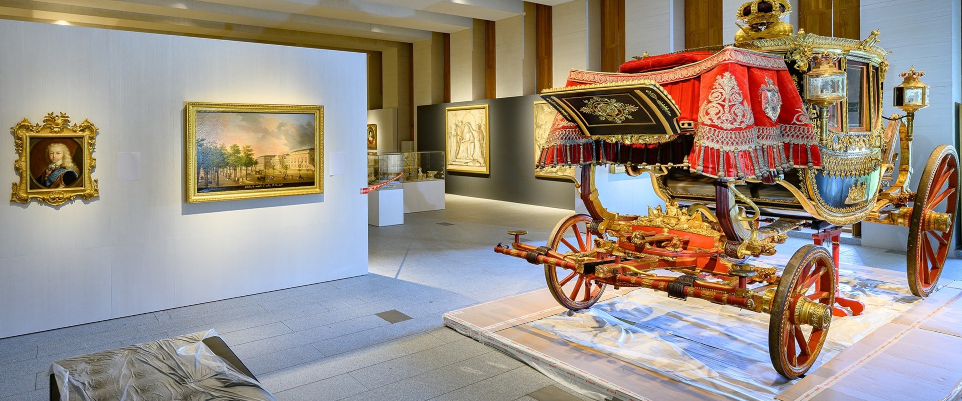 Exploring the Must-See Exhibits at Top Museums Around the World